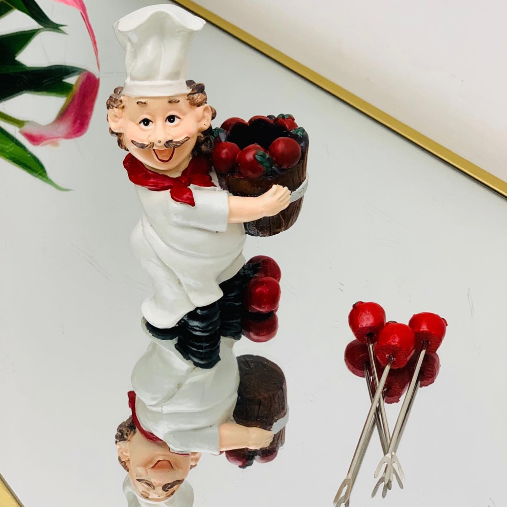 Chef Statue with 3 Forks – FLAMINGO